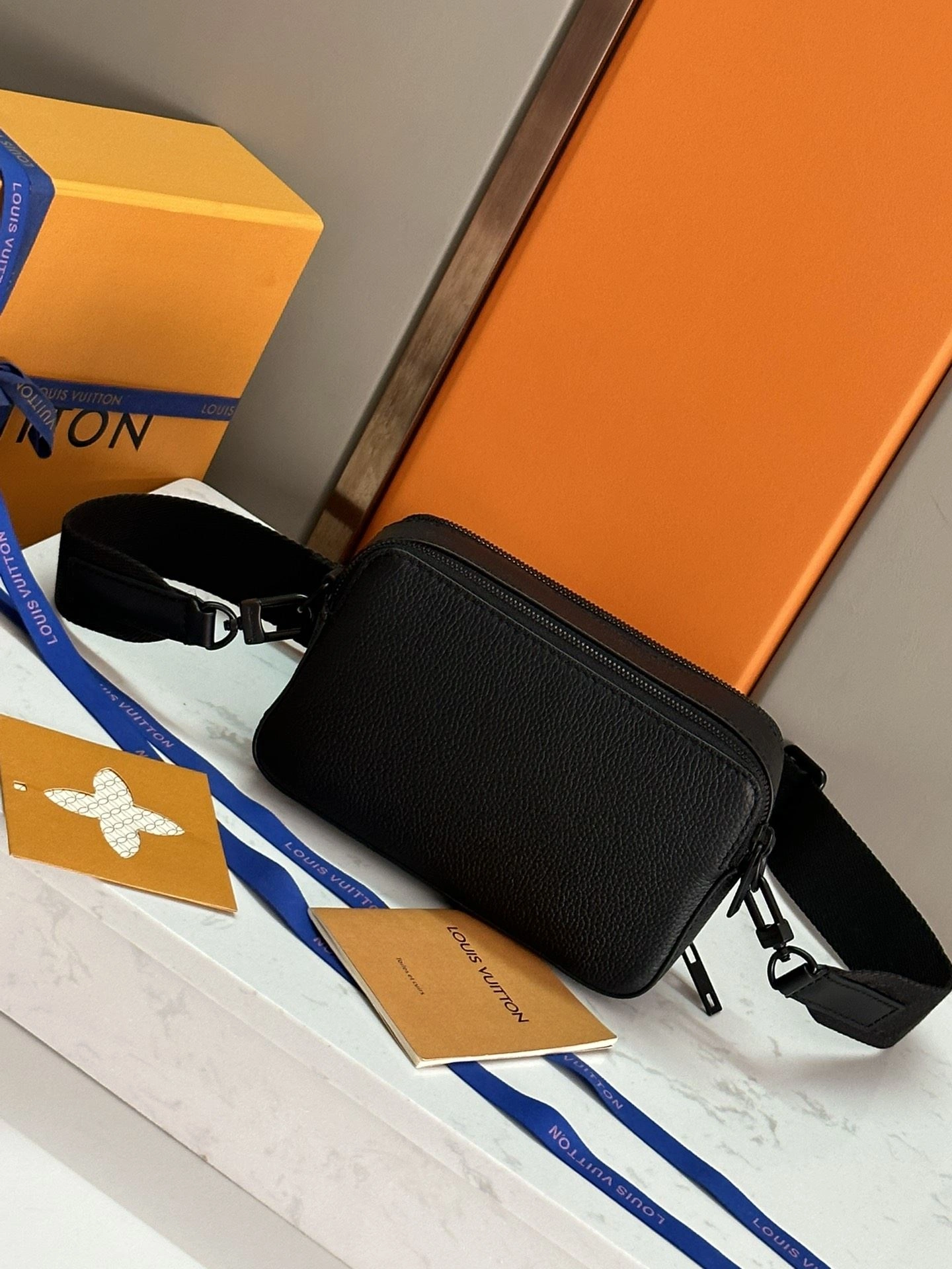 Economical Mens Louis Vuitton Satchel Bags