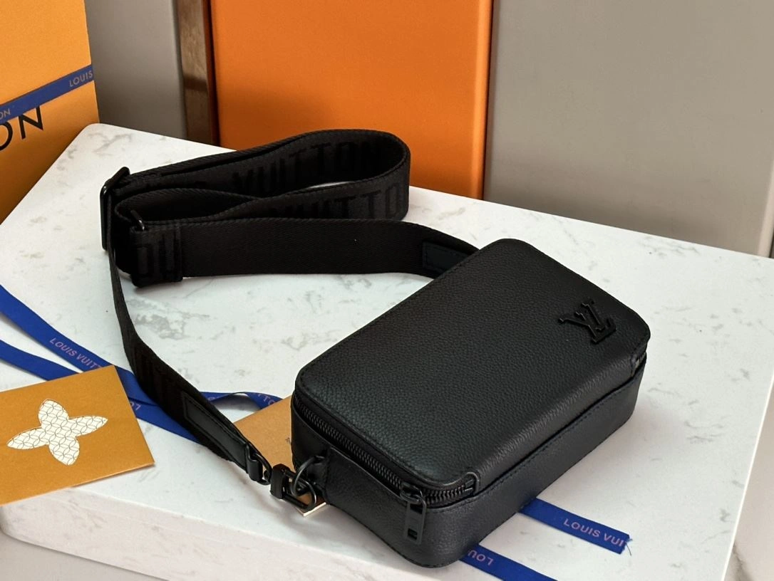 Economical Mens Louis Vuitton Satchel Bags