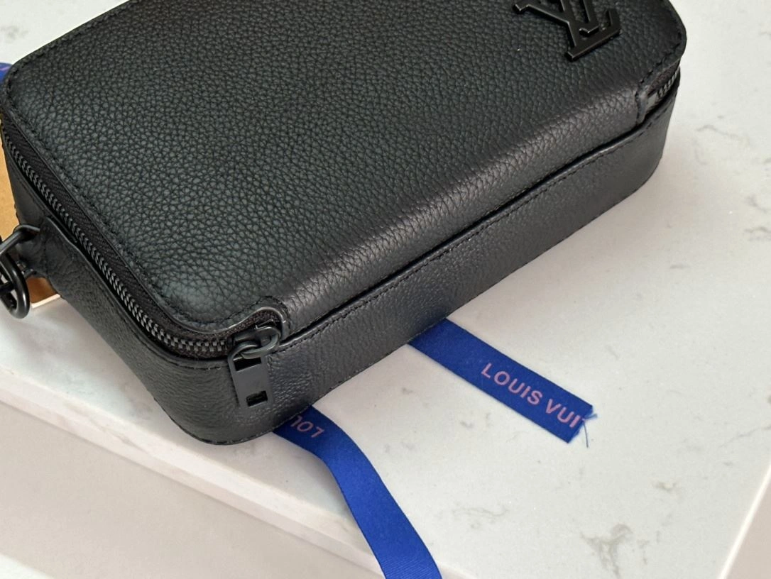 Economical Mens Louis Vuitton Satchel Bags