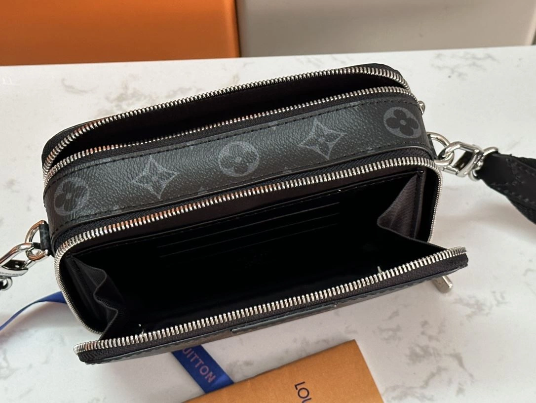Exact replica Mens Louis Vuitton Satchel Bags