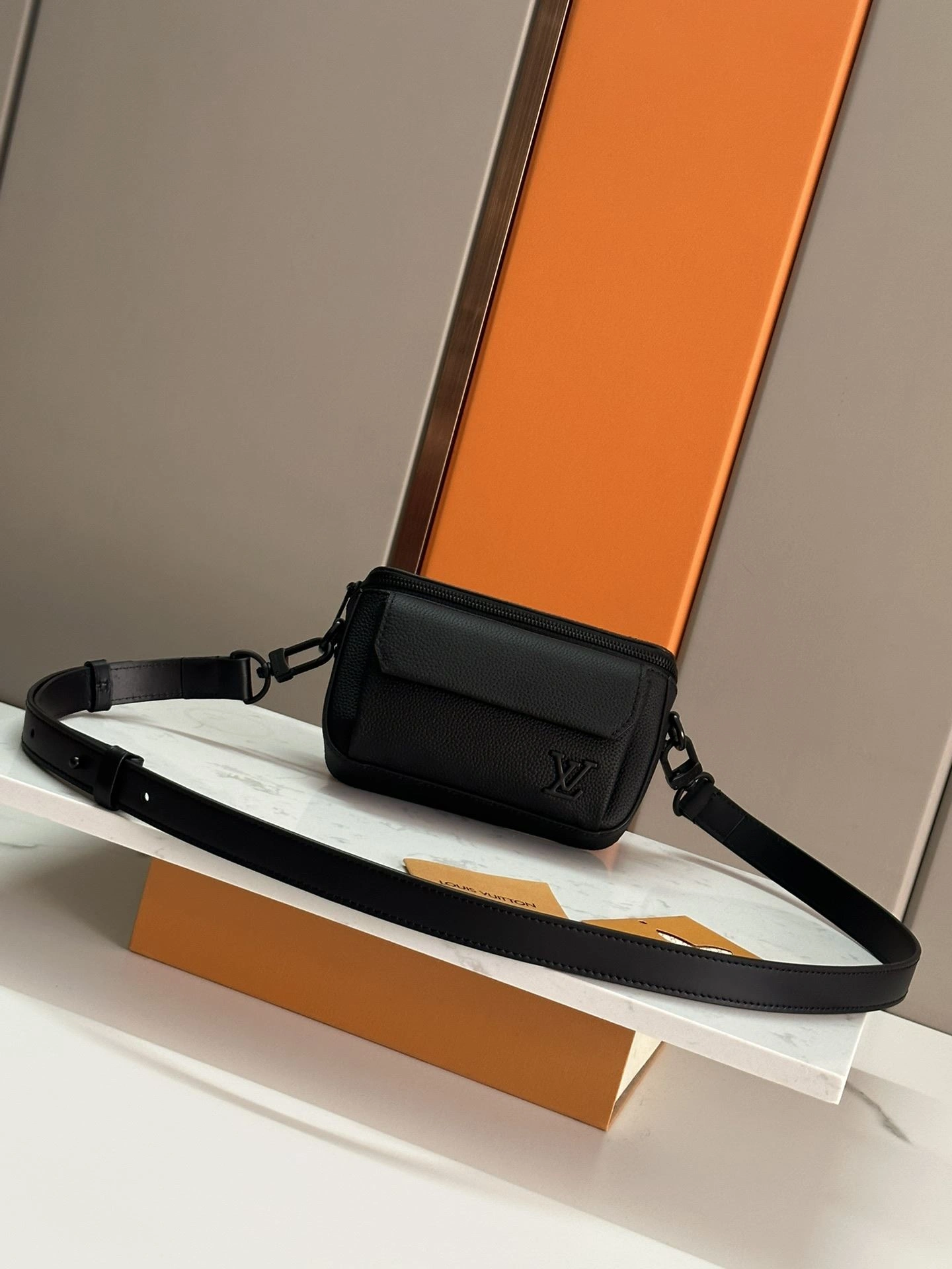 Mens Louis Vuitton Satchel Bags