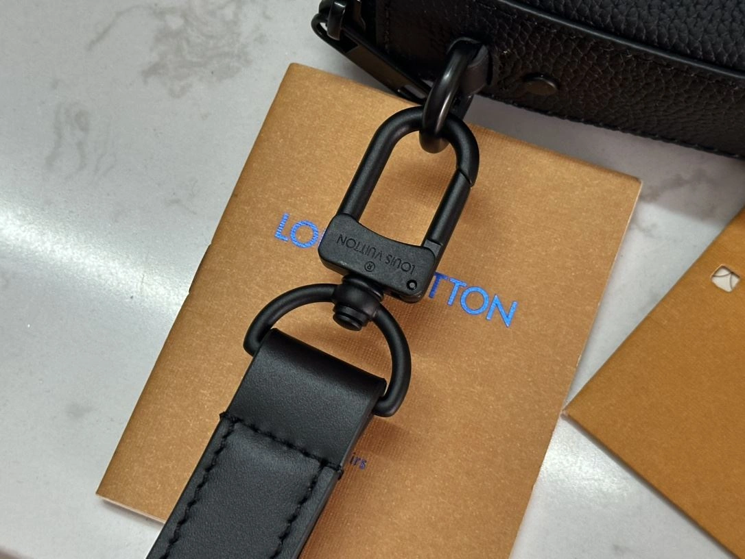 Top match Mens Louis Vuitton Satchel Bags