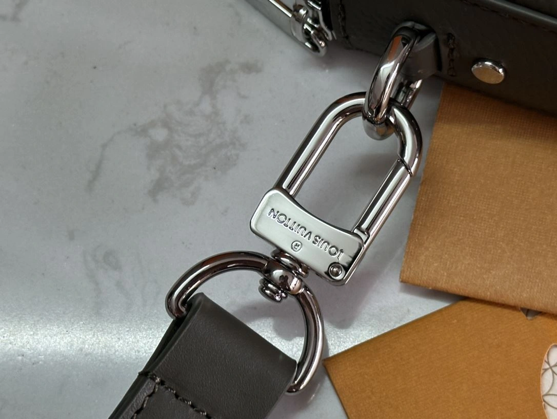 Low-cost Mens Louis Vuitton Satchel Bags
