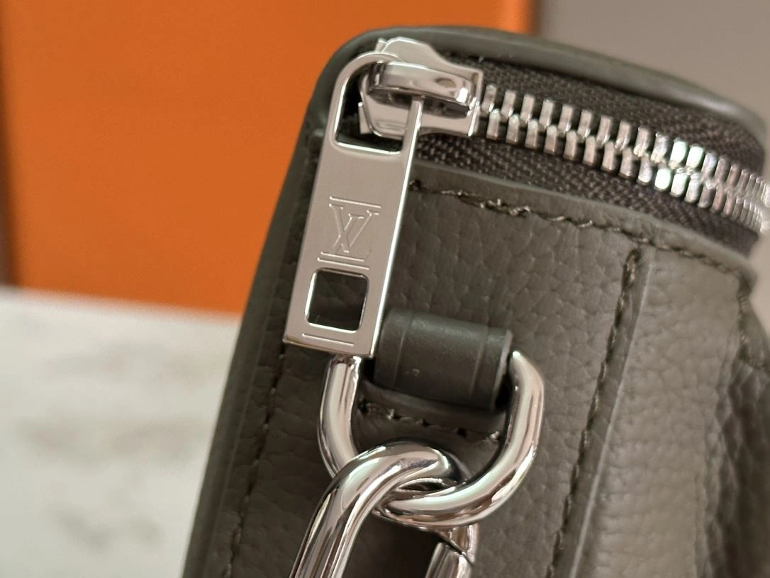 Low-cost Mens Louis Vuitton Satchel Bags