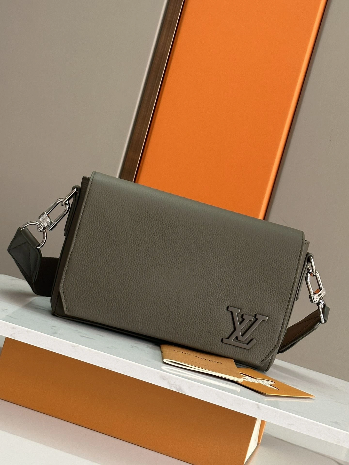 Mens Louis Vuitton Satchel Bags