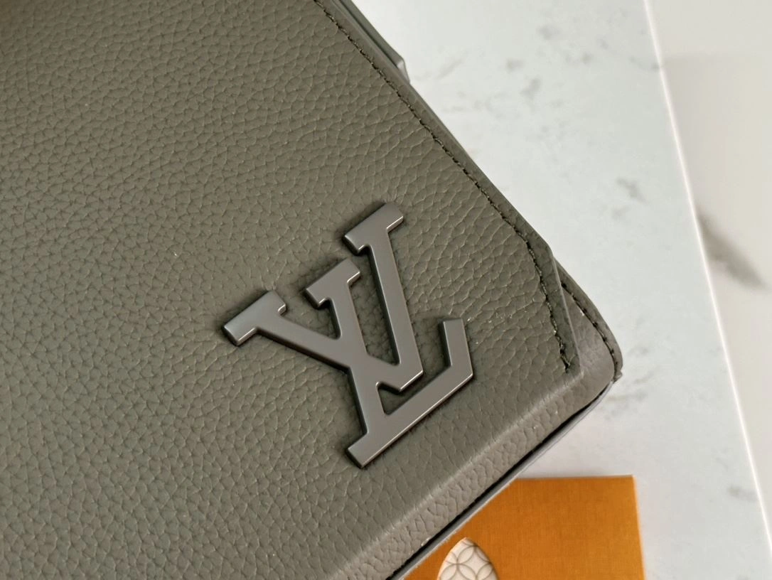 Low-cost Mens Louis Vuitton Satchel Bags