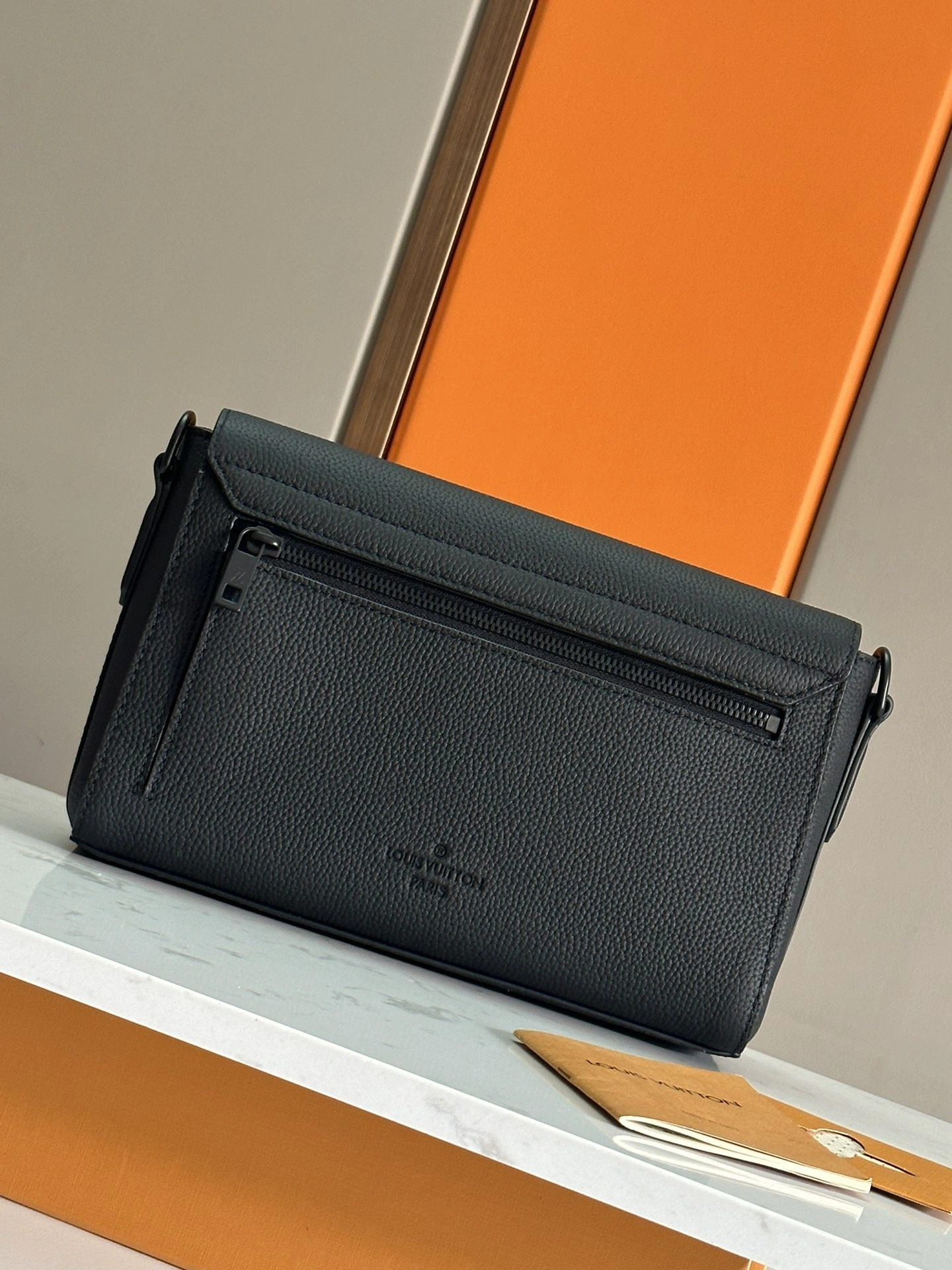 Inexpensive Mens Louis Vuitton Satchel Bags