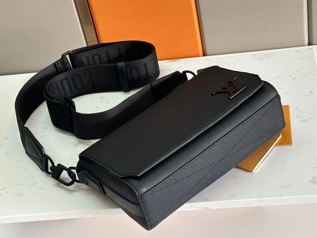 Inexpensive Mens Louis Vuitton Satchel Bags