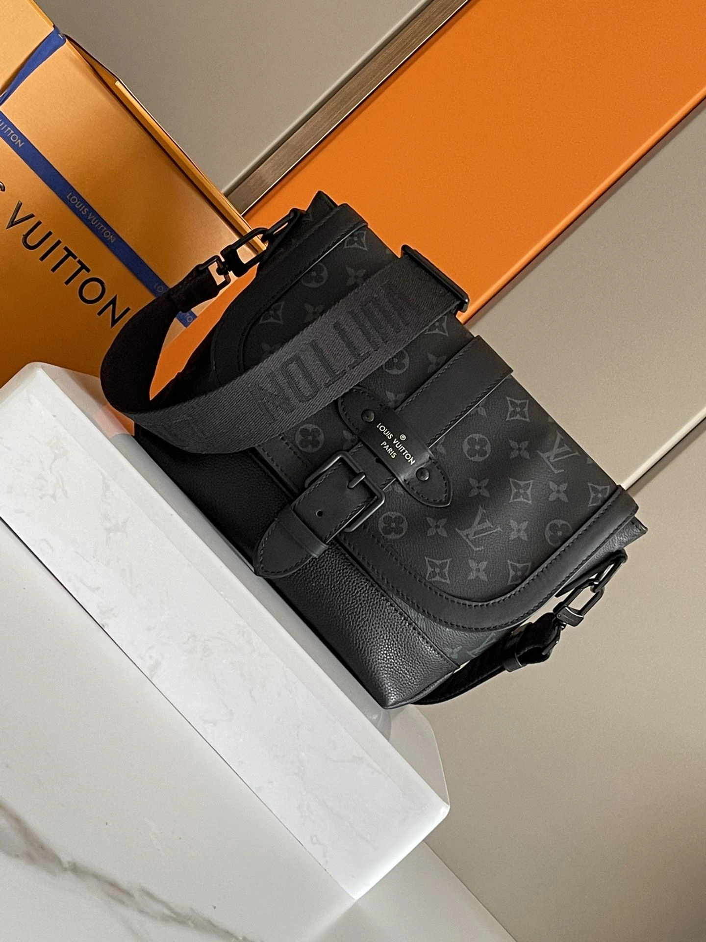 Mens Louis Vuitton Satchel Bags