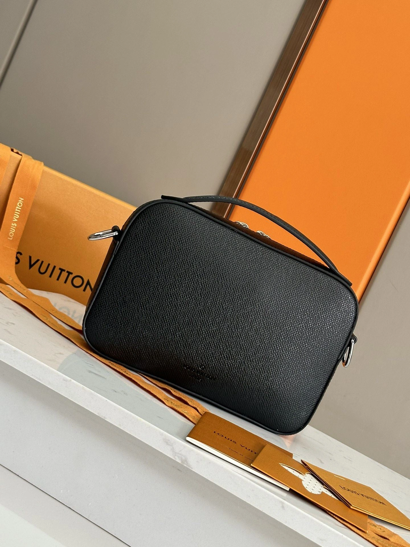 Precise copy Mens Louis Vuitton Satchel Bags