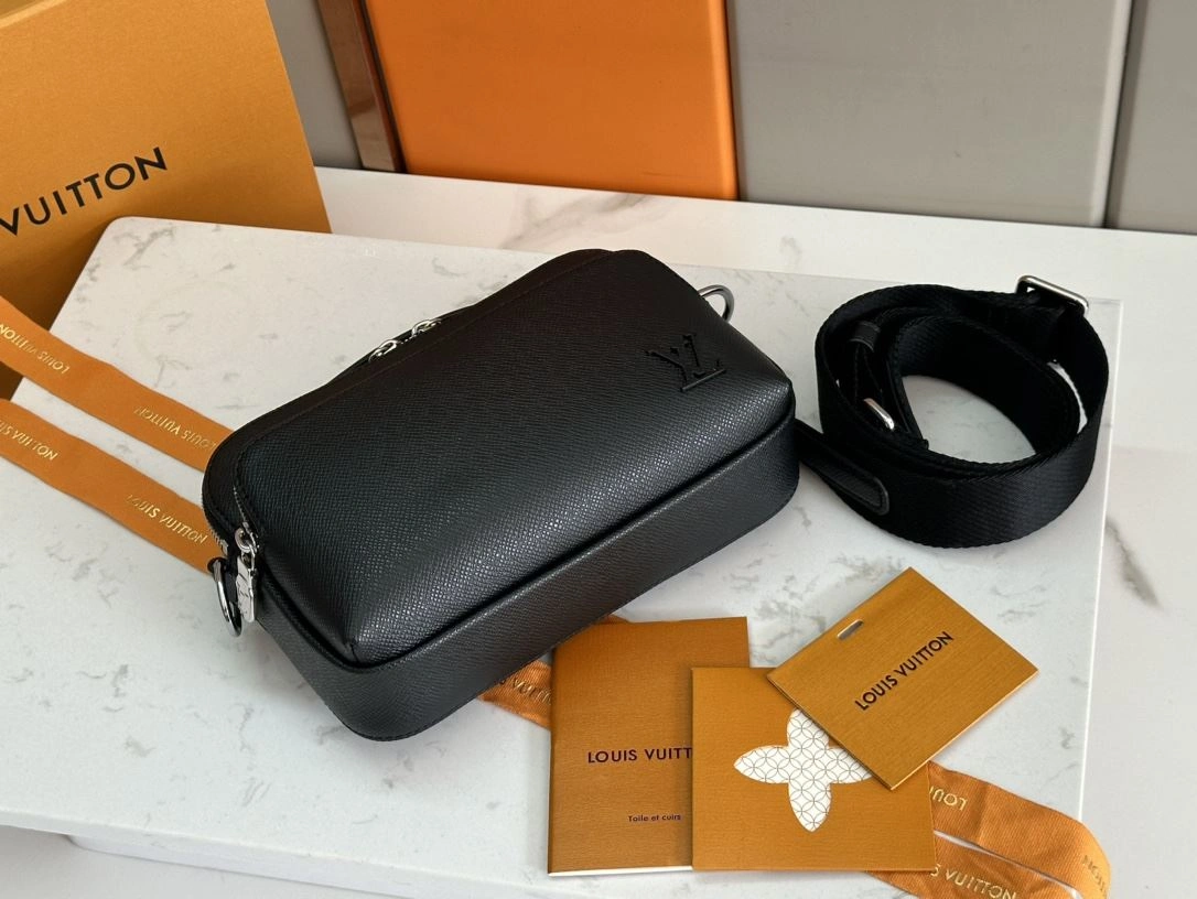 Precise copy Mens Louis Vuitton Satchel Bags