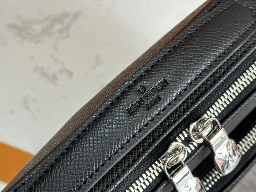 Precise copy Mens Louis Vuitton Satchel Bags