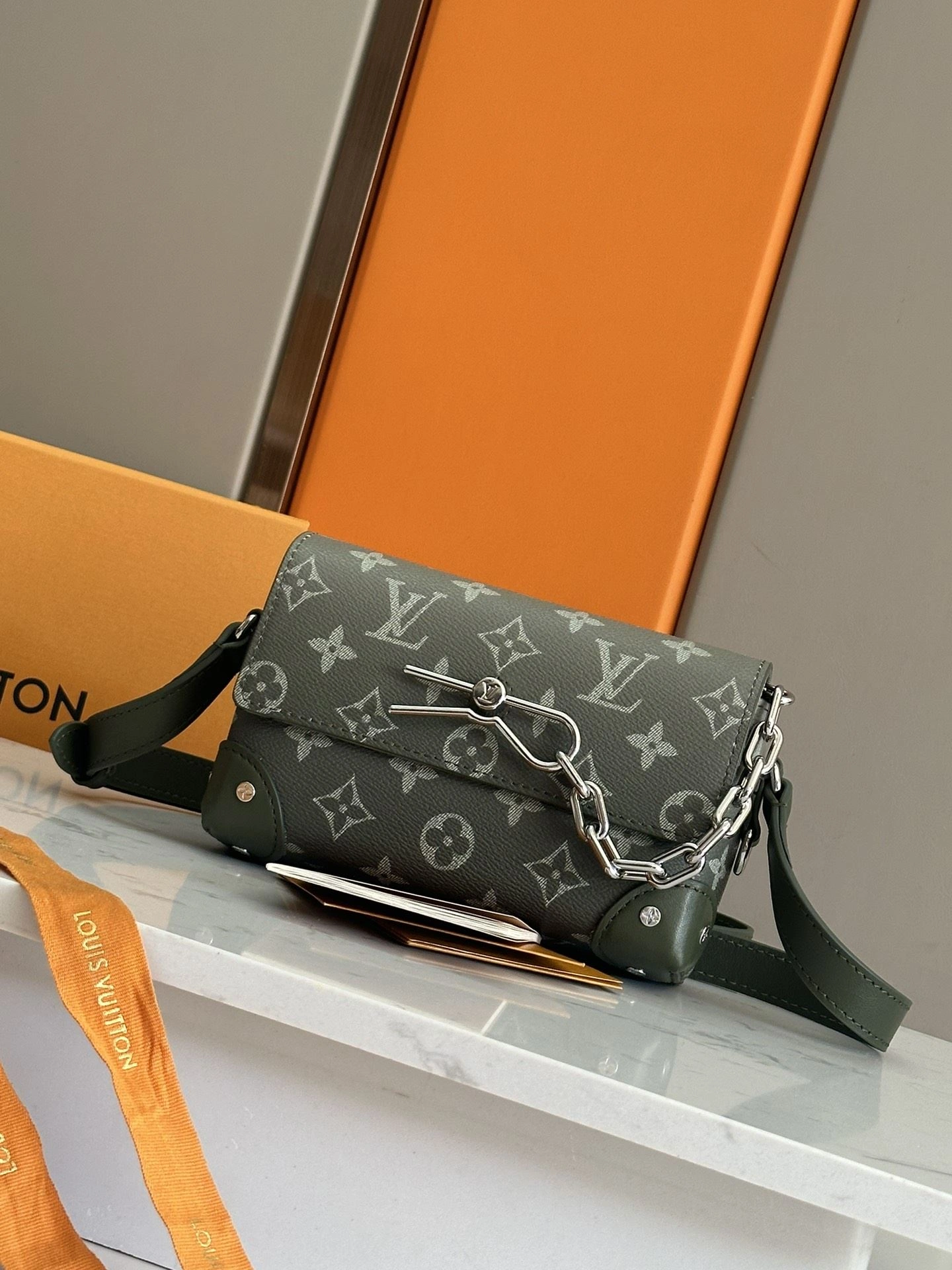 Mens Louis Vuitton Satchel Bags
