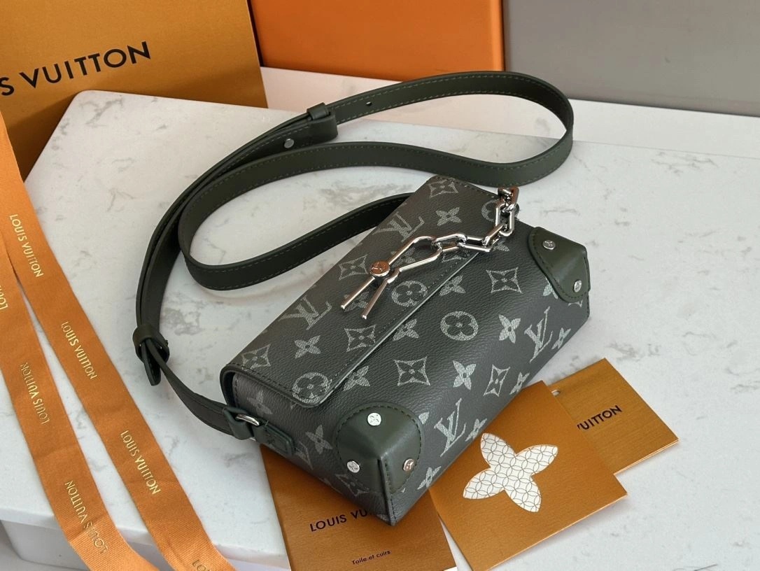 High accuracy Mens Louis Vuitton Satchel Bags