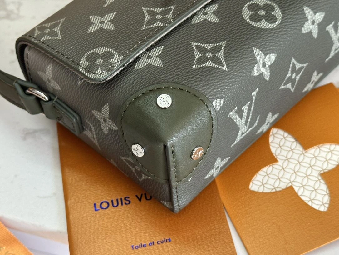 High accuracy Mens Louis Vuitton Satchel Bags