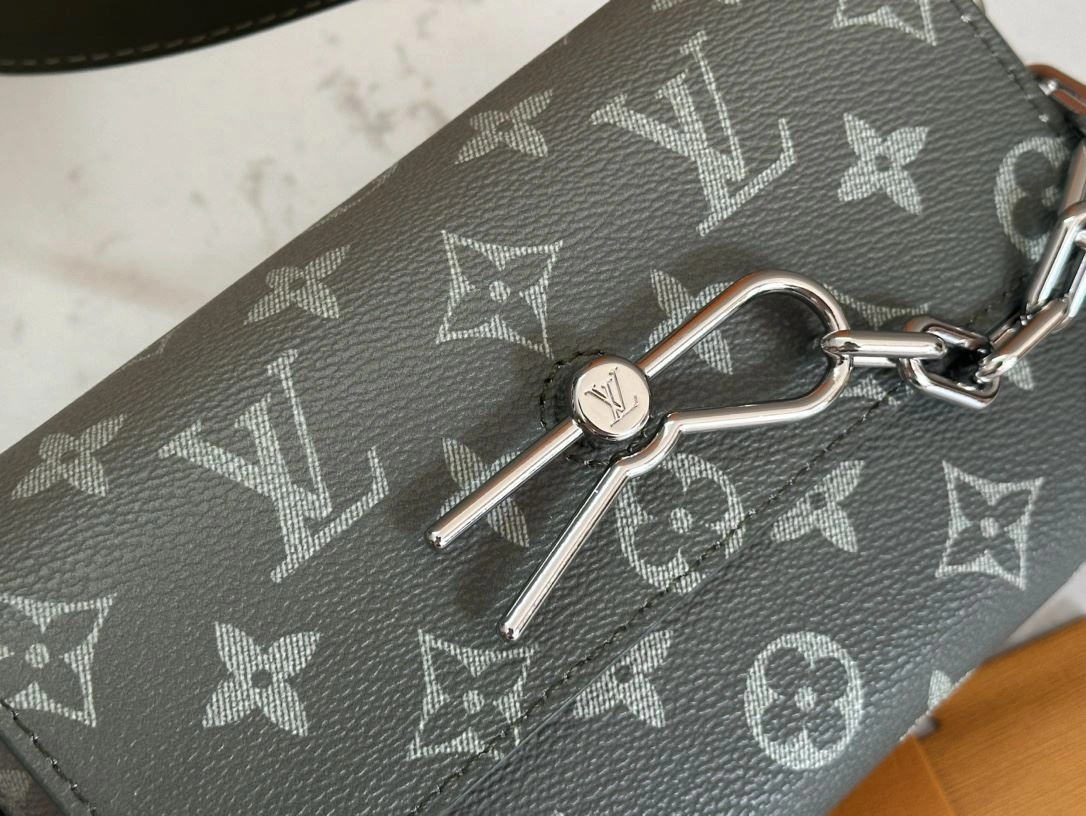 High accuracy Mens Louis Vuitton Satchel Bags