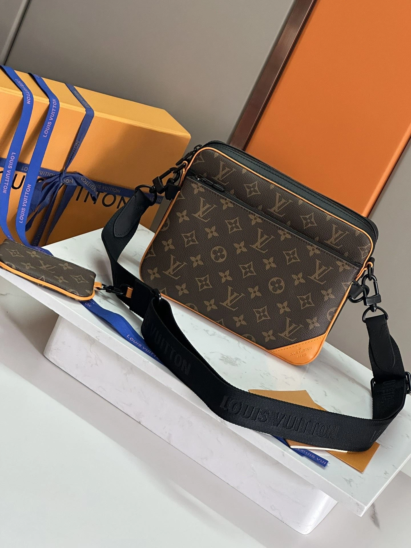 Mens Louis Vuitton Satchel Bags