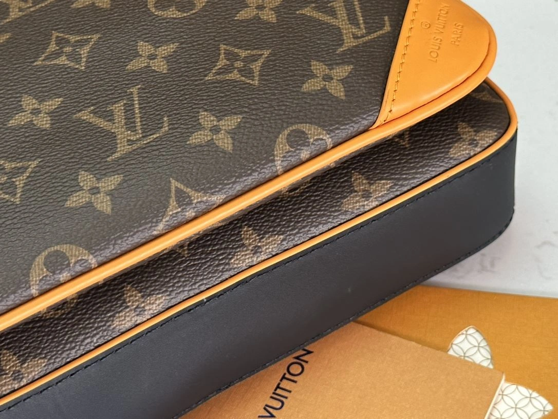 Mirror quality Mens Louis Vuitton Satchel Bags
