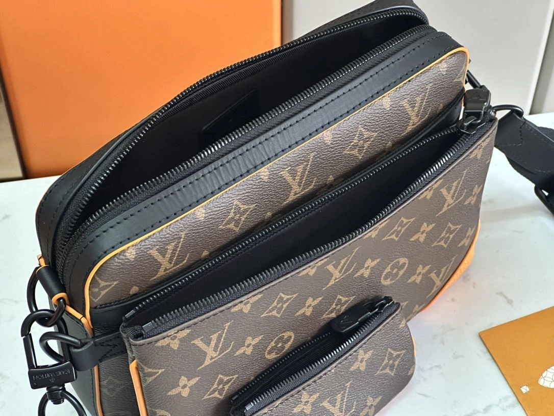 Mirror quality Mens Louis Vuitton Satchel Bags