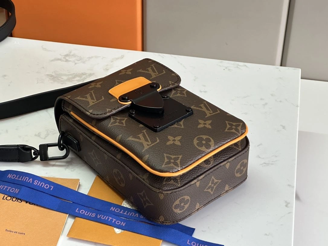 Perfect replica Mens Louis Vuitton Satchel Bags