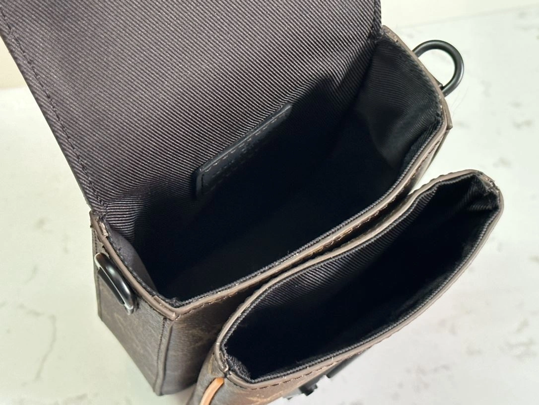 Perfect replica Mens Louis Vuitton Satchel Bags