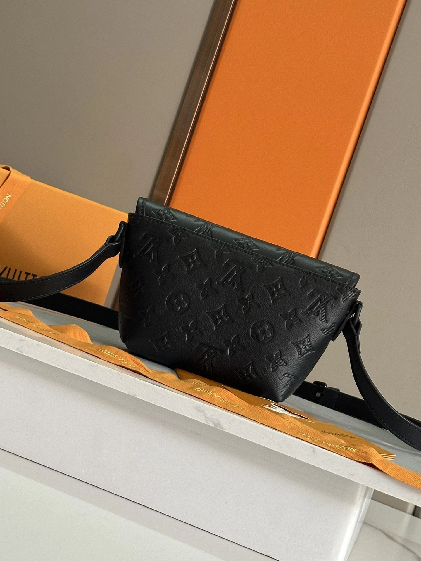 Top mirror Mens Louis Vuitton Satchel Bags