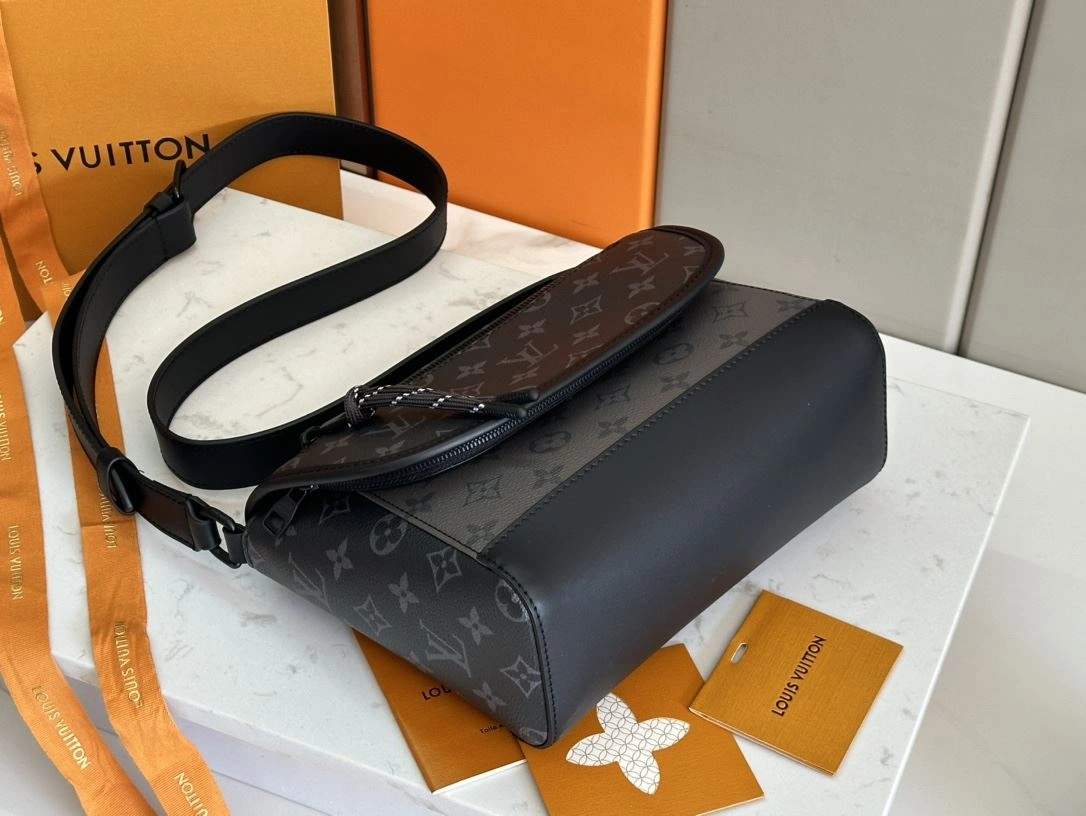 Brand-authenticated Mens Louis Vuitton Satchel Bags