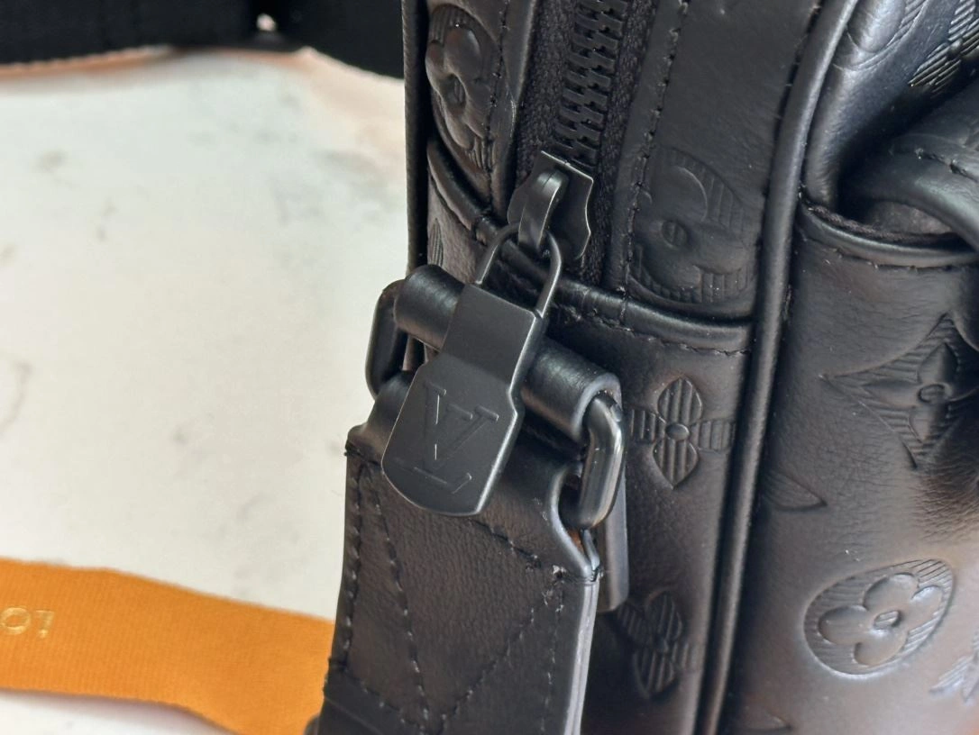 Brand-original Mens Louis Vuitton Satchel Bags