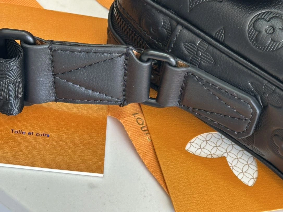 Brand-original Mens Louis Vuitton Satchel Bags