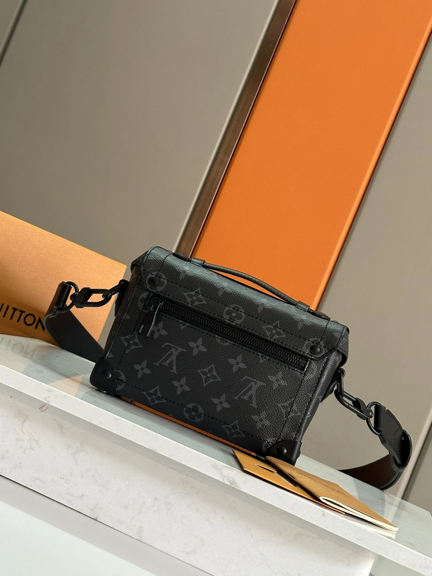 Precise copy Mens Louis Vuitton Satchel Bags