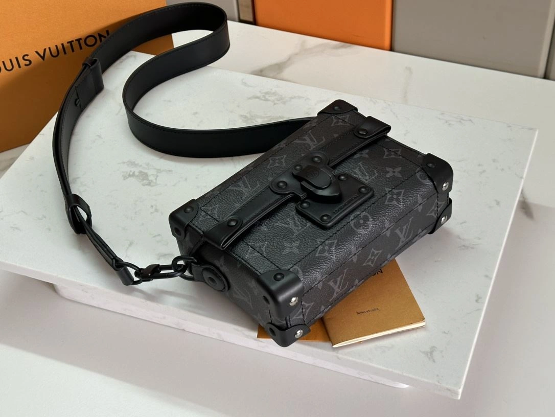 Precise copy Mens Louis Vuitton Satchel Bags
