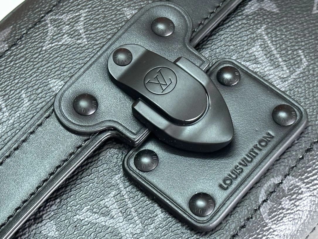 Precise copy Mens Louis Vuitton Satchel Bags