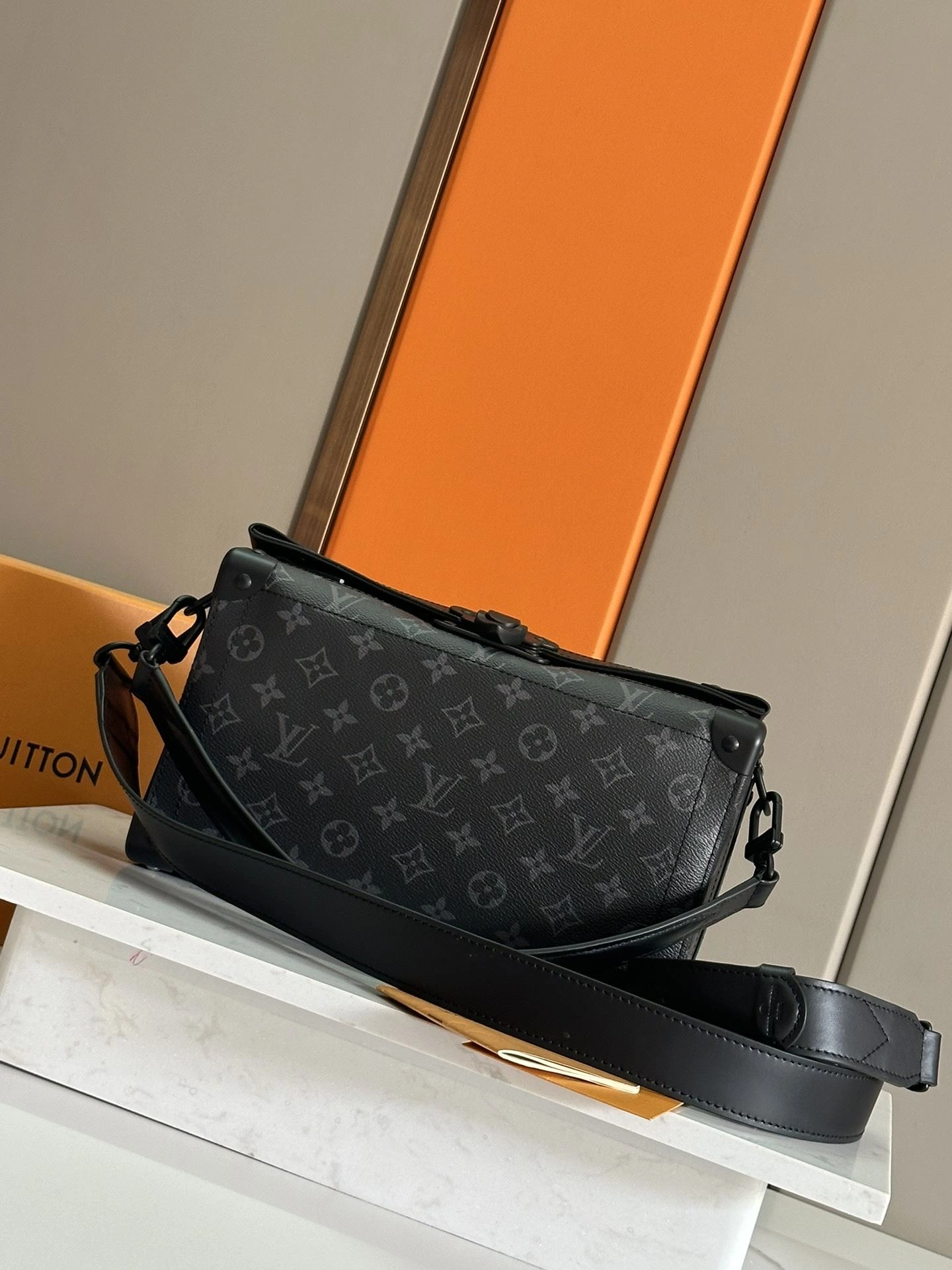 Mens Louis Vuitton Satchel Bags