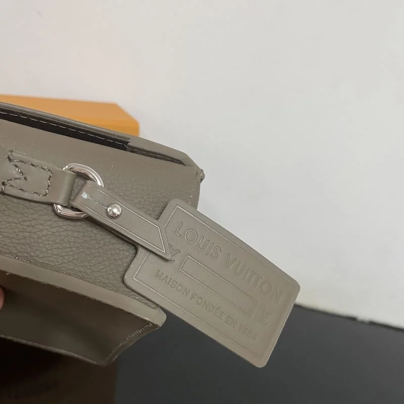 Budget-friendly Mens Louis Vuitton Satchel Bags