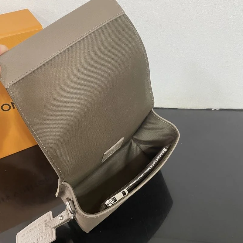 Budget-friendly Mens Louis Vuitton Satchel Bags