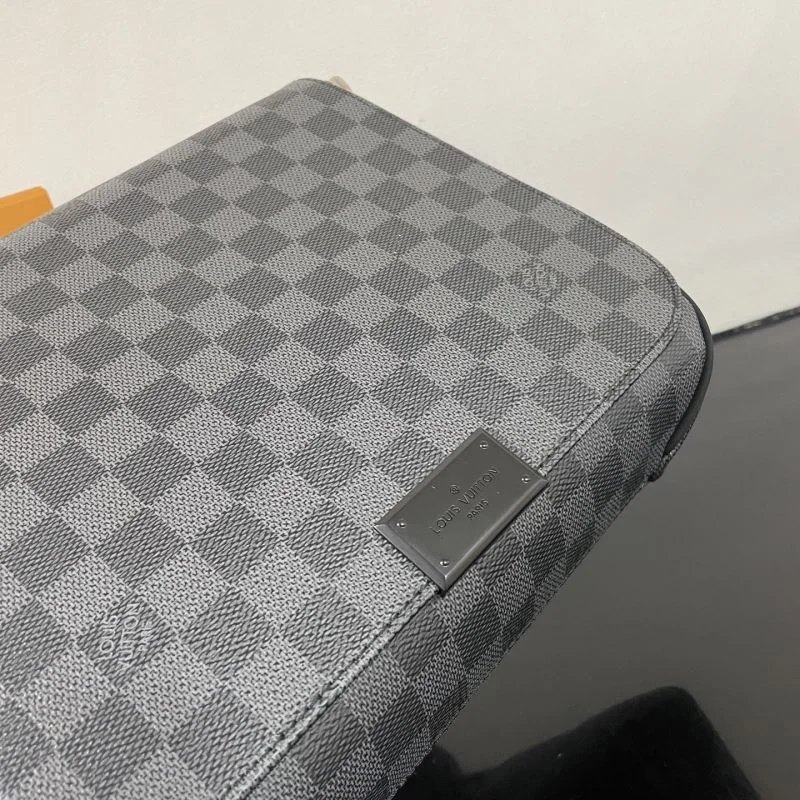 Value-priced Mens Louis Vuitton Satchel Bags