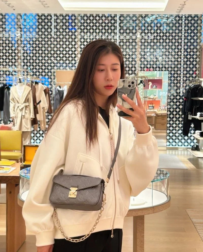 1:1 copy Mens Louis Vuitton Satchel Bags