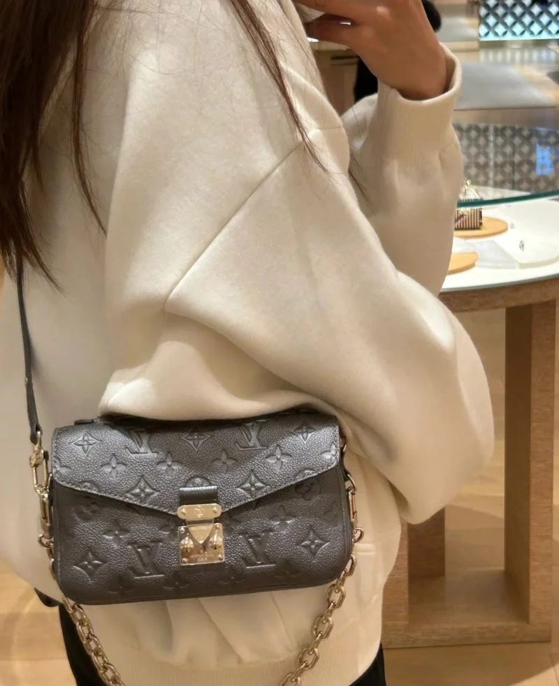 1:1 copy Mens Louis Vuitton Satchel Bags