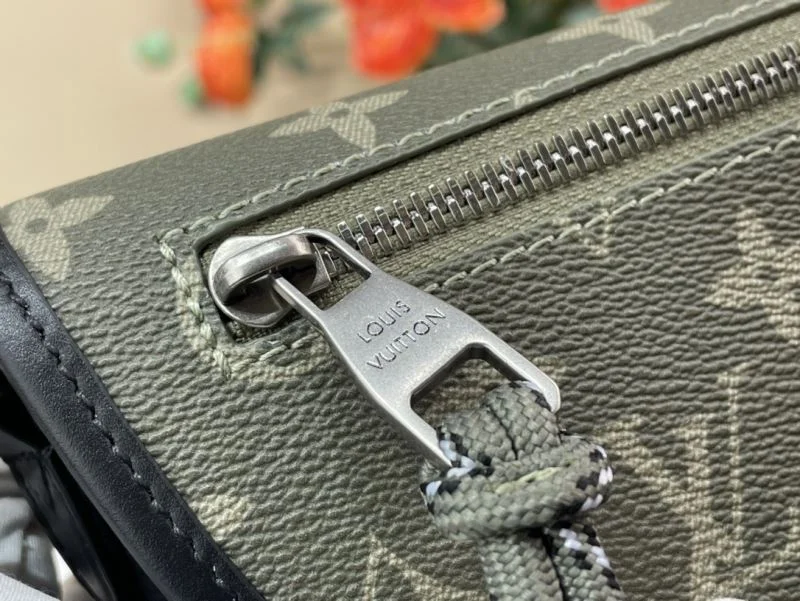 Value-priced Mens Louis Vuitton Satchel Bags