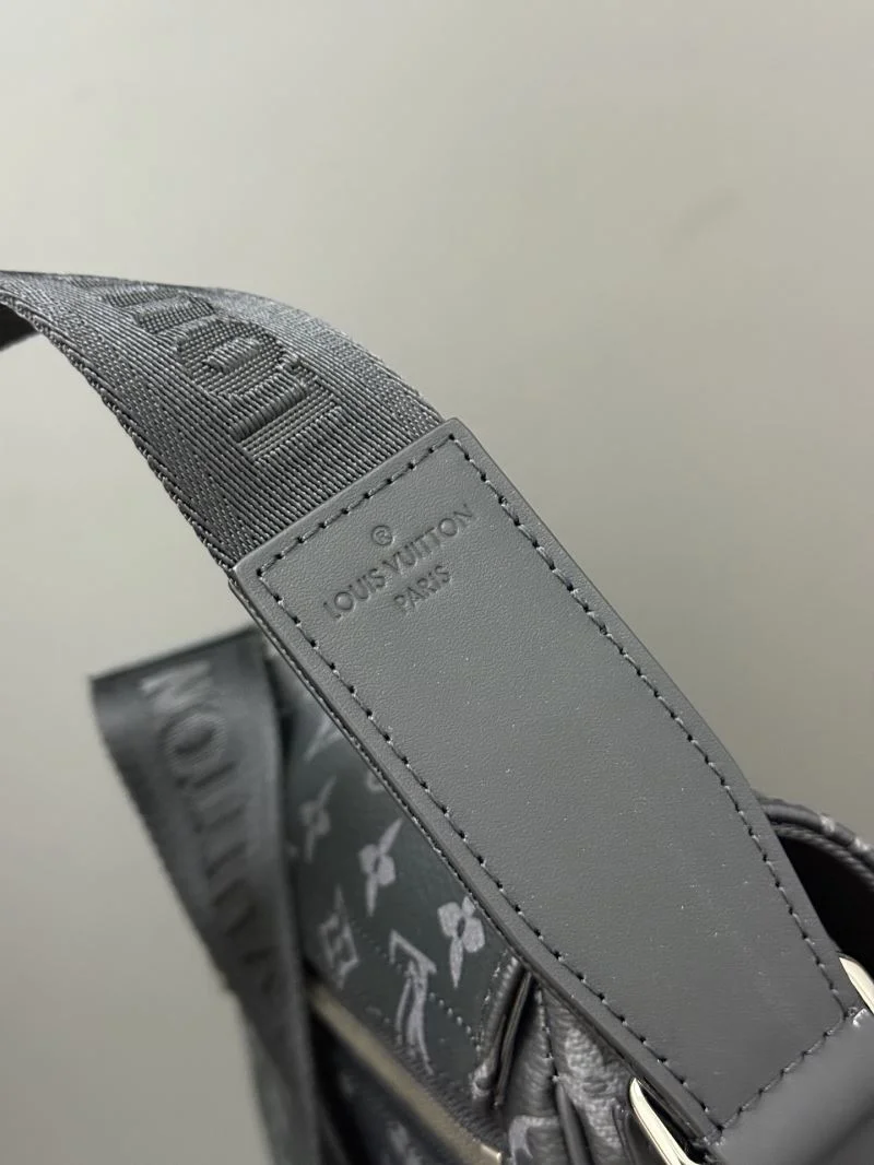 High accuracy Mens Louis Vuitton Satchel Bags