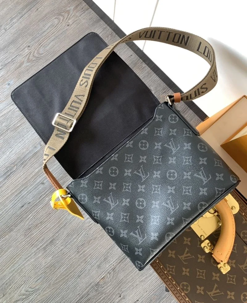 High fidelity Mens Louis Vuitton Satchel Bags