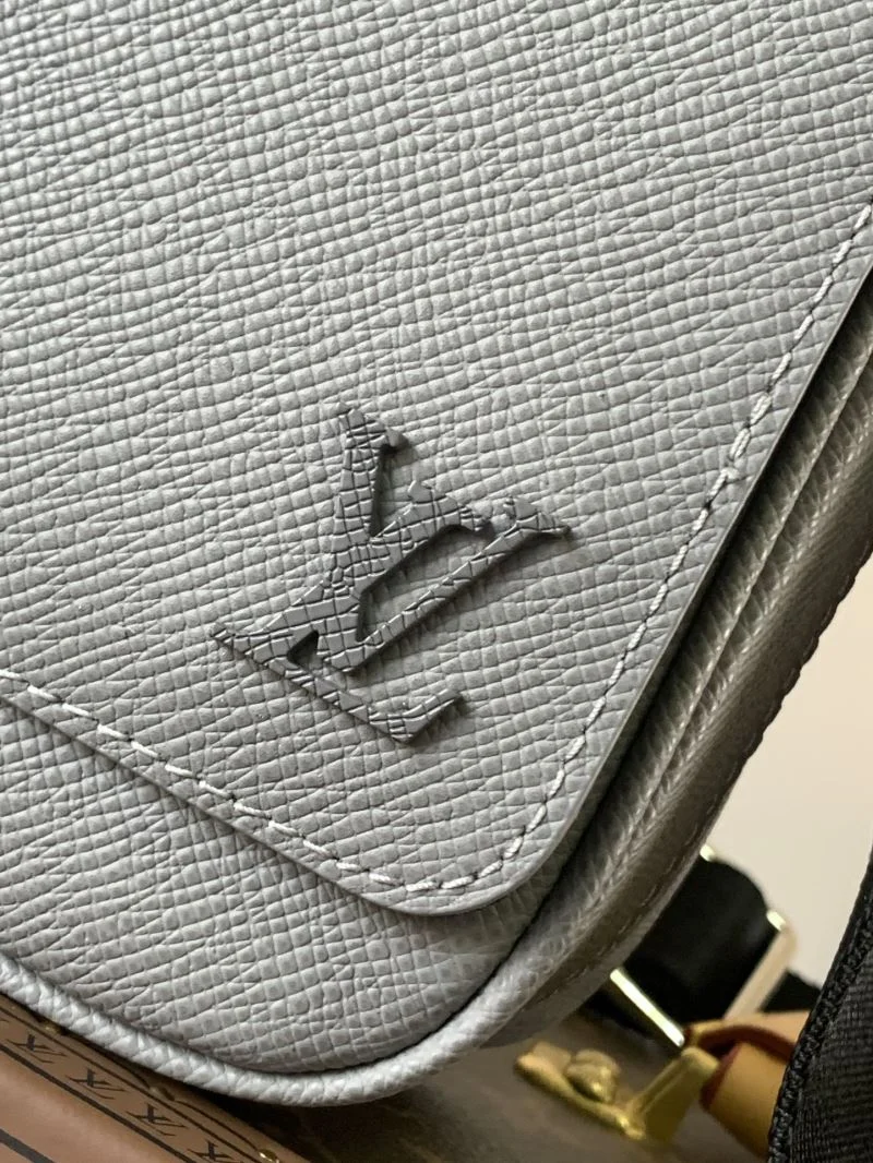 1:1 copy Mens Louis Vuitton Satchel Bags