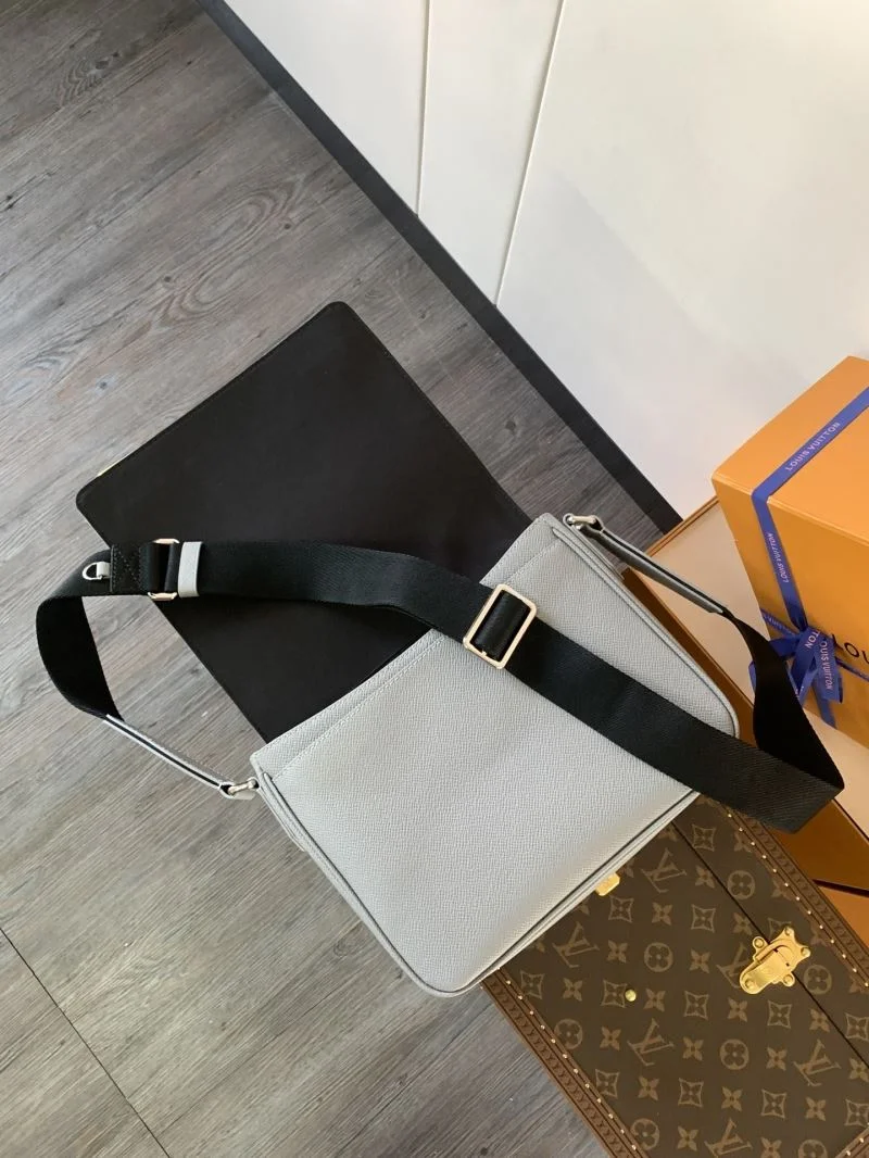 1:1 copy Mens Louis Vuitton Satchel Bags