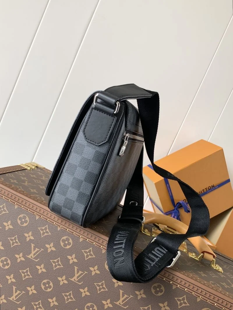 High accuracy Mens Louis Vuitton Satchel Bags