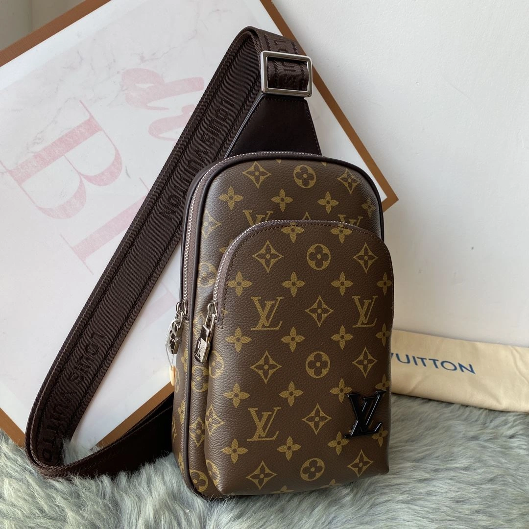 1:1 copy Mens Louis Vuitton Waist Chest Packs