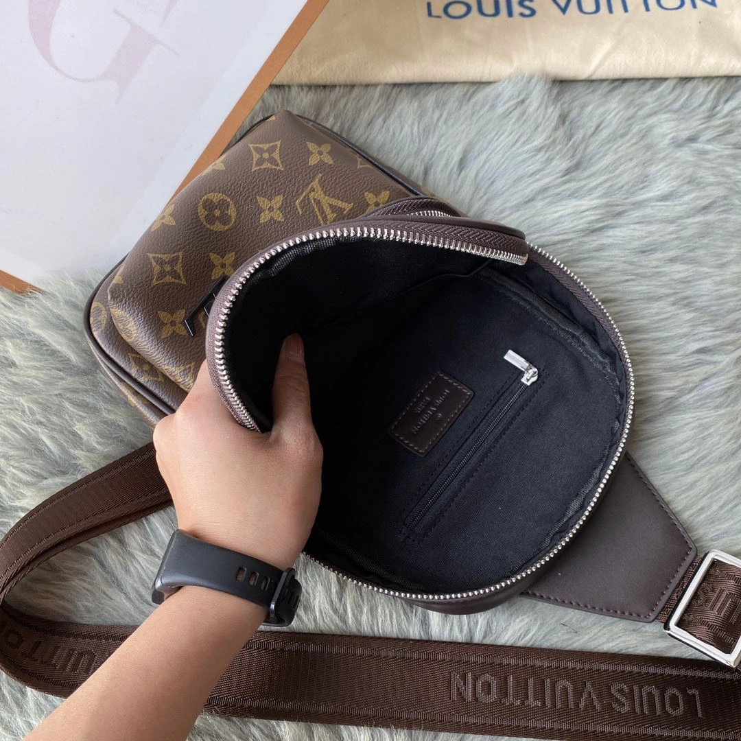 1:1 copy Mens Louis Vuitton Waist Chest Packs