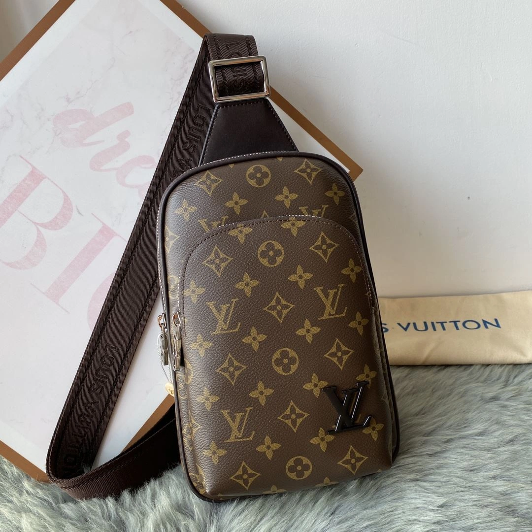 1:1 copy Mens Louis Vuitton Waist Chest Packs