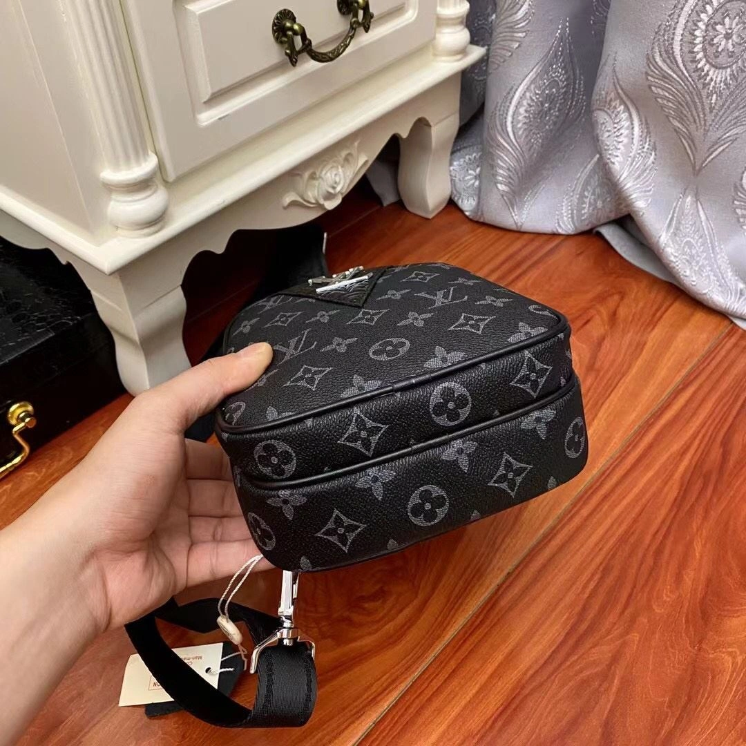 Precise copy Mens Louis Vuitton Waist Chest Packs