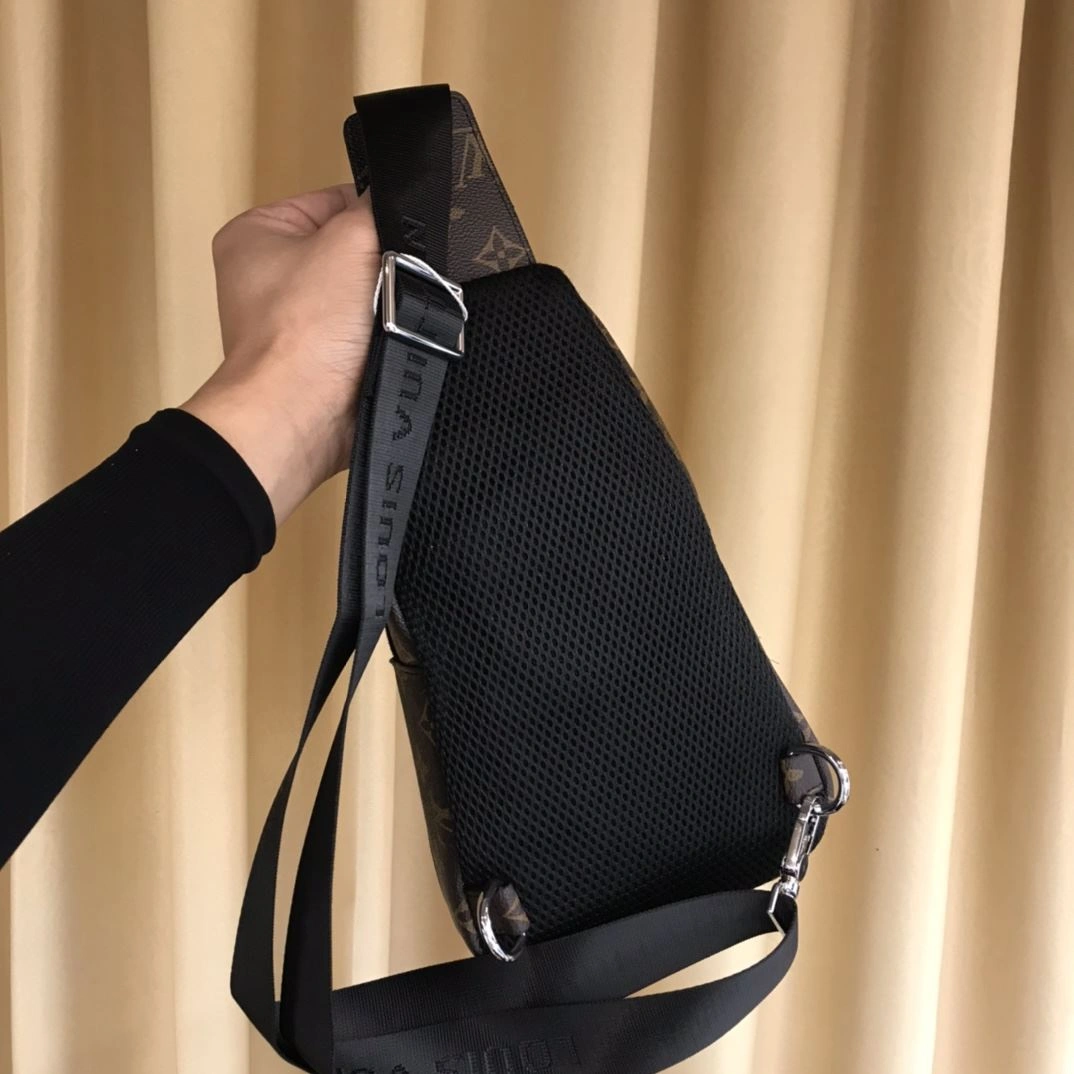 Top mirror Mens Louis Vuitton Waist Chest Packs