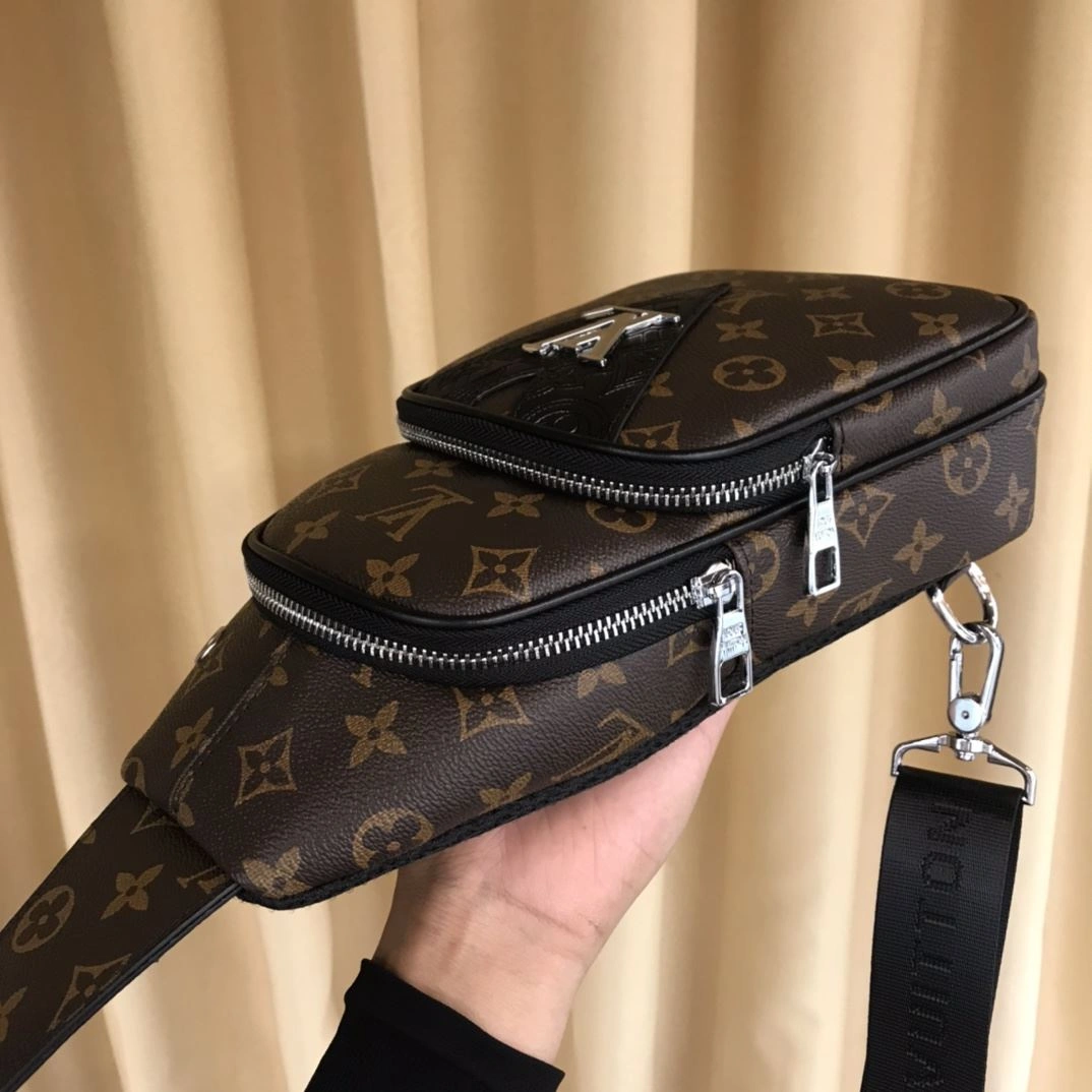 Top mirror Mens Louis Vuitton Waist Chest Packs